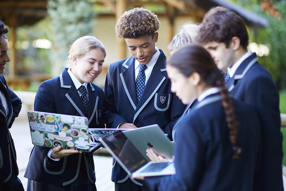 Admissions | Yago School Málaga